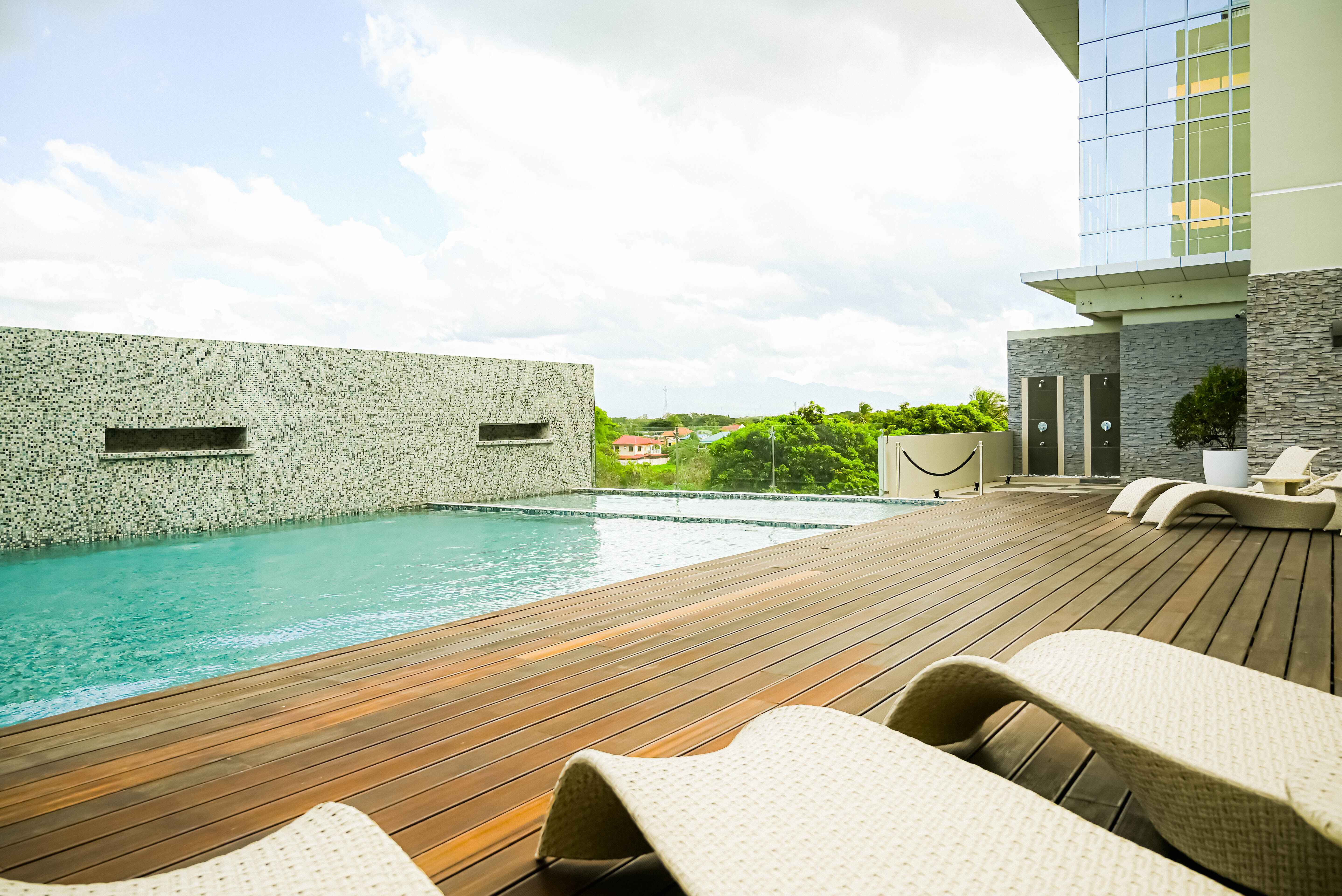 Facilities - Roy's Hotel and Convention Center