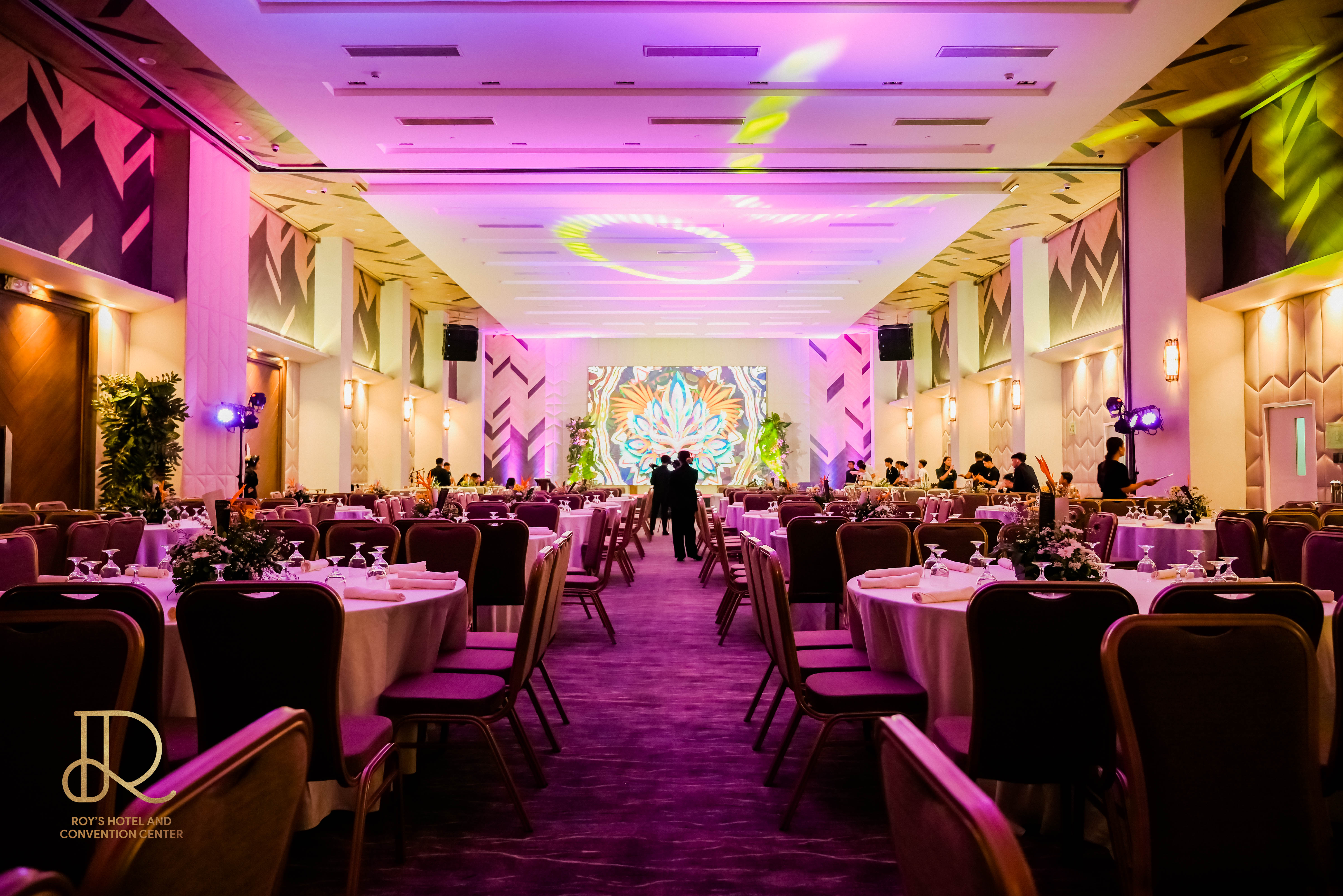 About Us - Roy's Hotel and Convention Center