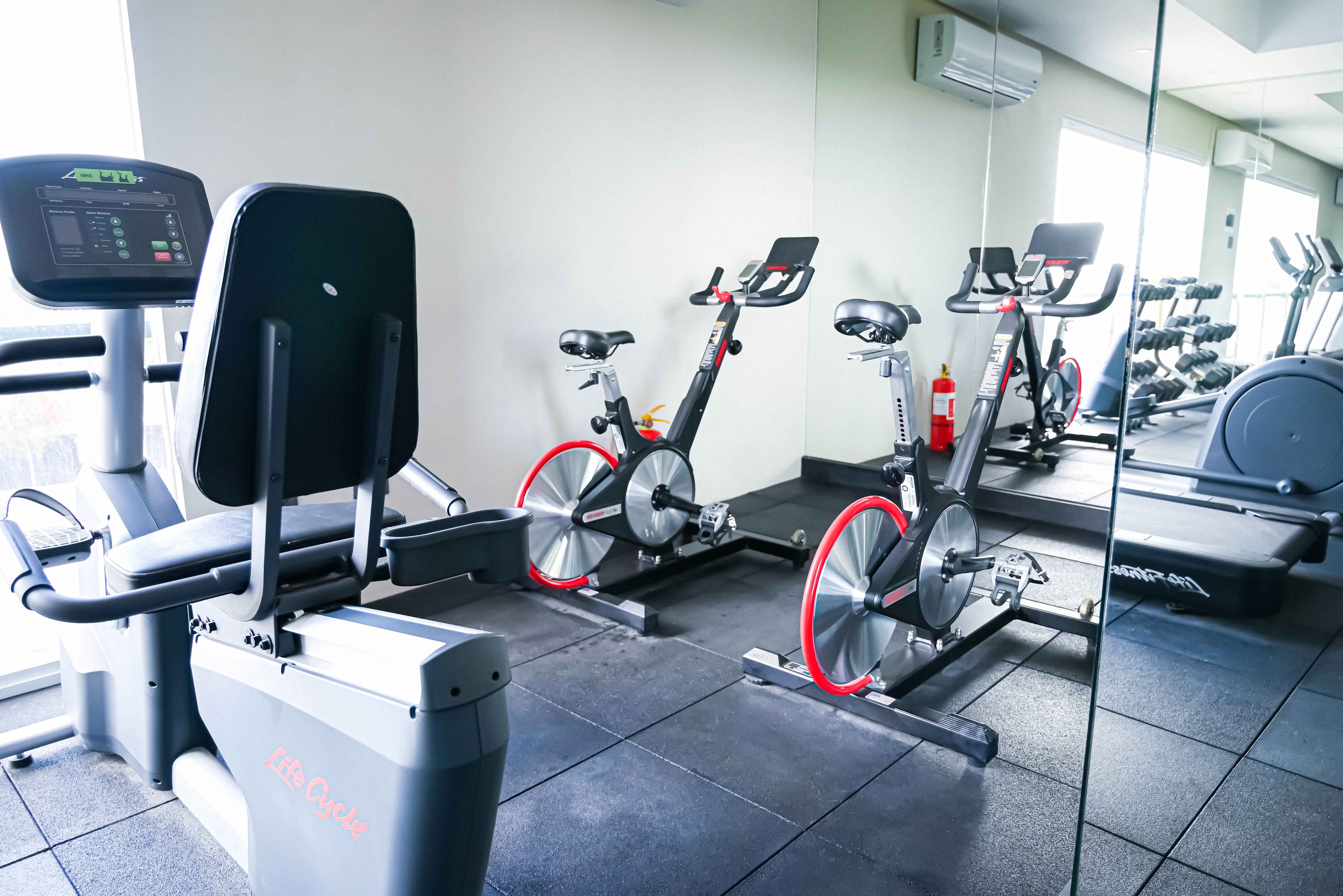 Facilities - Roy's Hotel and Convention Center