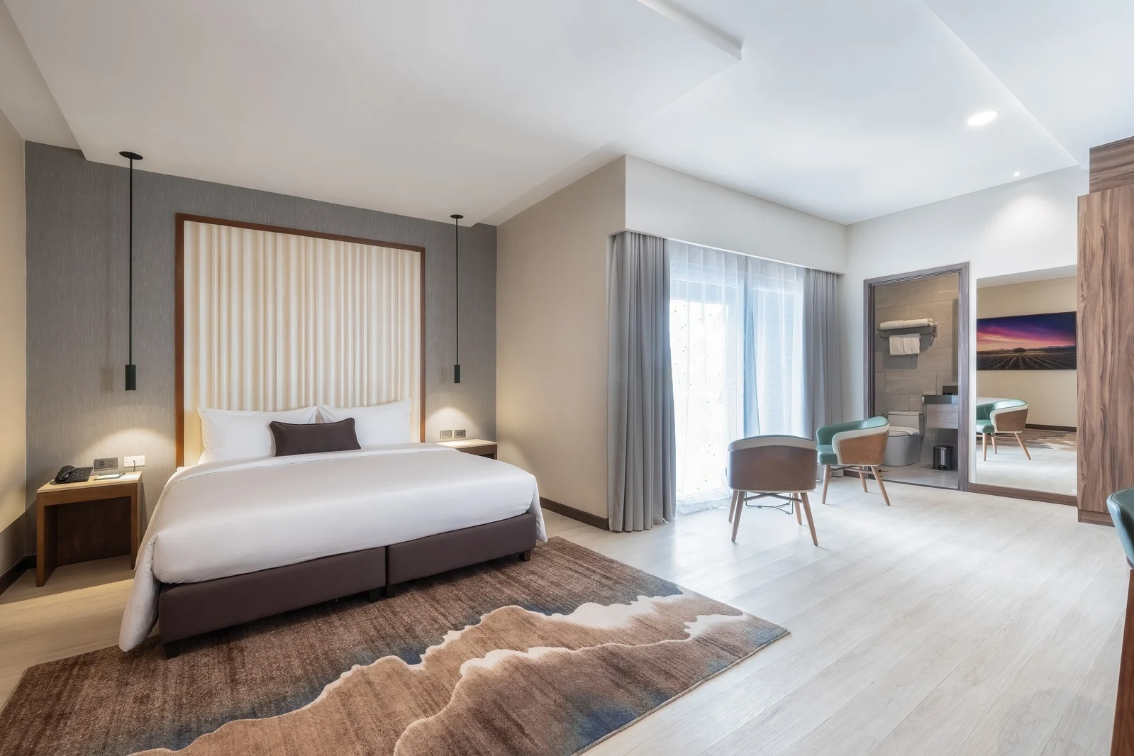 Rooms - Roy's Hotel and Convention Center